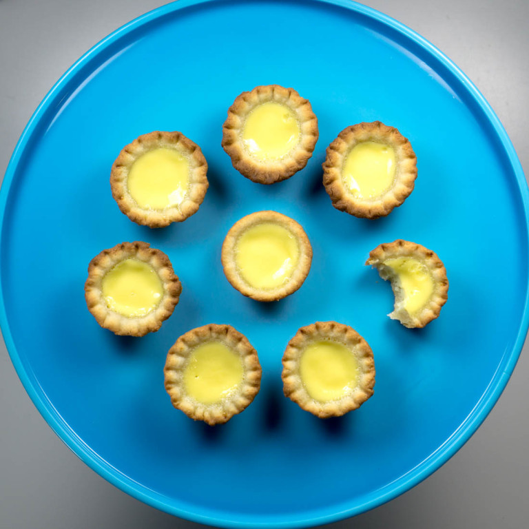 Hong Kong-Style Egg Tarts with Cream Cheese Crust - nommymommy